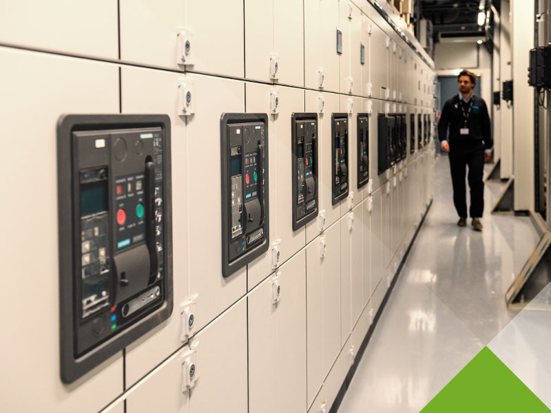 Maincubes AMS01 » SYNLINQ